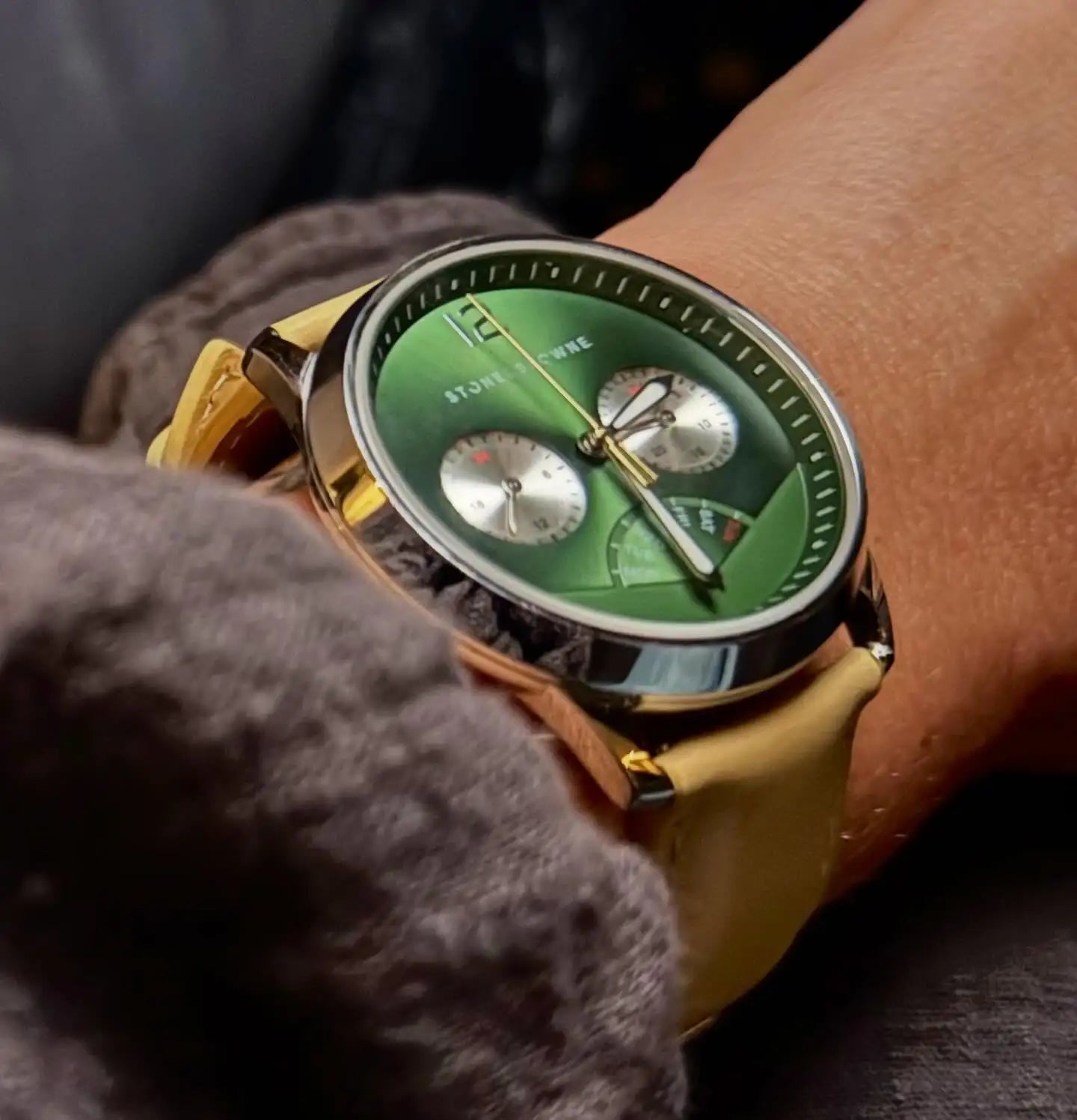 How to Choose the Perfect Watch Colour Based on Your Skin Tone – Stone ...